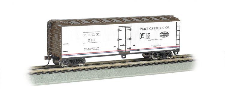 40' Wood-Side Refrigerated Boxcar - Pure Carbonic Company : Bachmann ...
